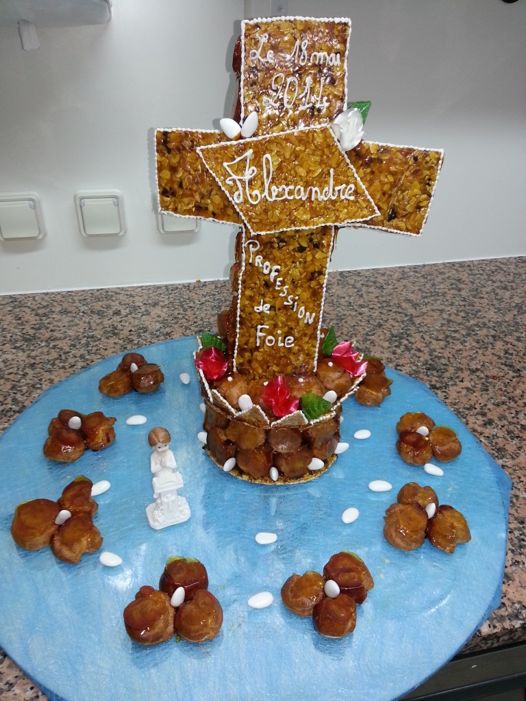 pièce montée croix communion